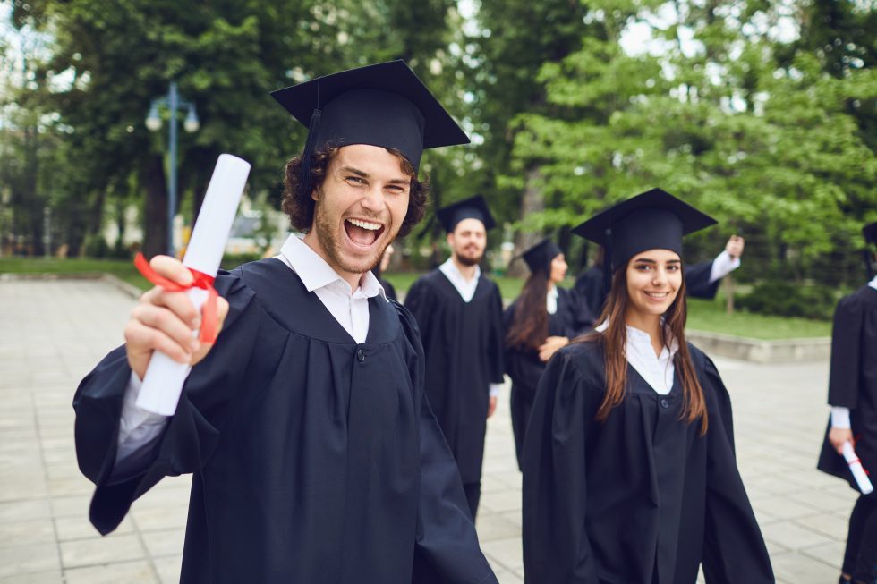 How to Plan the Perfect Graduation Party for Your Shelby Township Grad ...